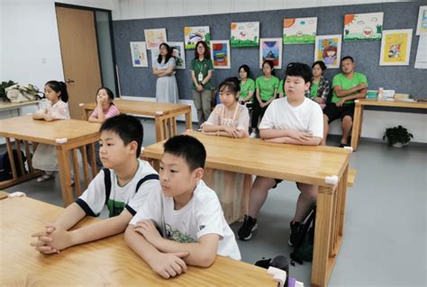 小先生开讲啦宝山这个专暑于小朋友的普法课堂刷新夏日精彩