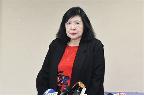 不滿「去蔣化」怒打鄭麗君 鄭惠中致歉：情緒激動失控 娛樂 Nownews今日新聞