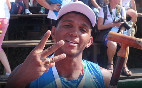 Isaquias Queiroz Conquista O Tricampeonato Mundial No C M Lance