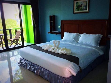 Barefeet Heaven Hill Naturist Resort Restaurant Pictures And Reviews