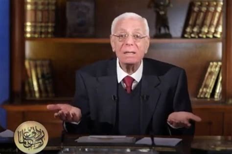 حسام موافي يوضح حقيقة أضرار العلاج الكيماوي على الجسم الكونسلتو