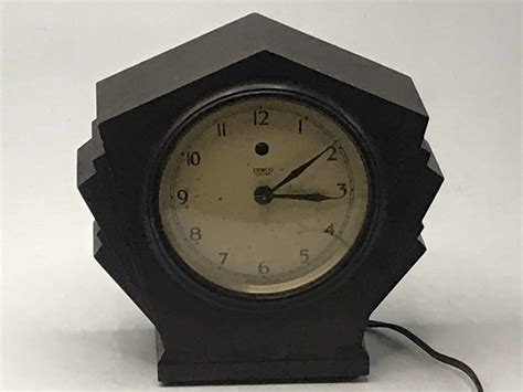 Antique Superb Shape Art Deco Bakelite Temco Clock Antiques Arena