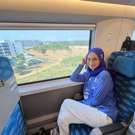 Perjalanan Karier Desy Ratnasari Dari Artis Sampai Politisi Awet Muda