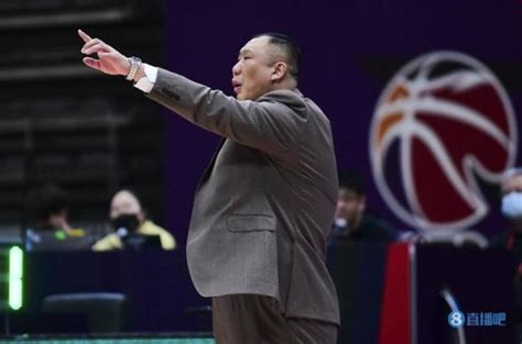 媒体人刘宝杰：王晗肺部发炎嗓子哑了 今晚比赛由助教丁伟指挥腾讯新闻