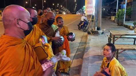 เร่ร่อน 9 พระ เณร เด็กวัด ถูกไล่พ้นวัดกลางดึก ปมแฉ เจ้าอาวาส อมเงิน