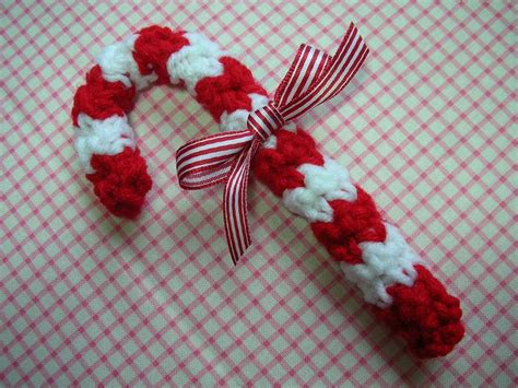 25 Free Crochet Christmas Ornament Patterns