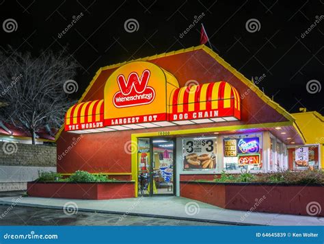 Wienerschnitzel Fast Foot Restaurant And Sign Editorial Stock Image