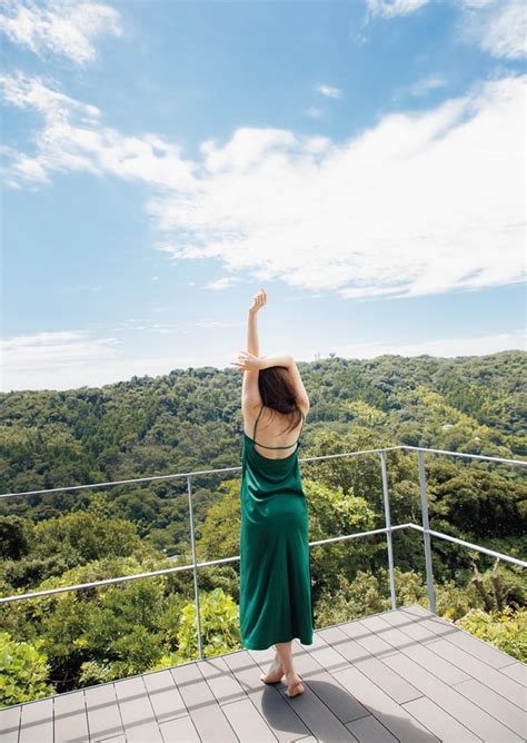 Airi Suzuki Rcelebrityasians