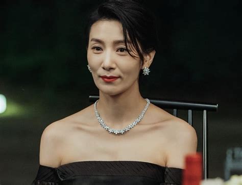 Con dâu tài phiệt trong phim ngoại tình Mine Người dính mác giật bồ kẻ đẹp phi giới tính