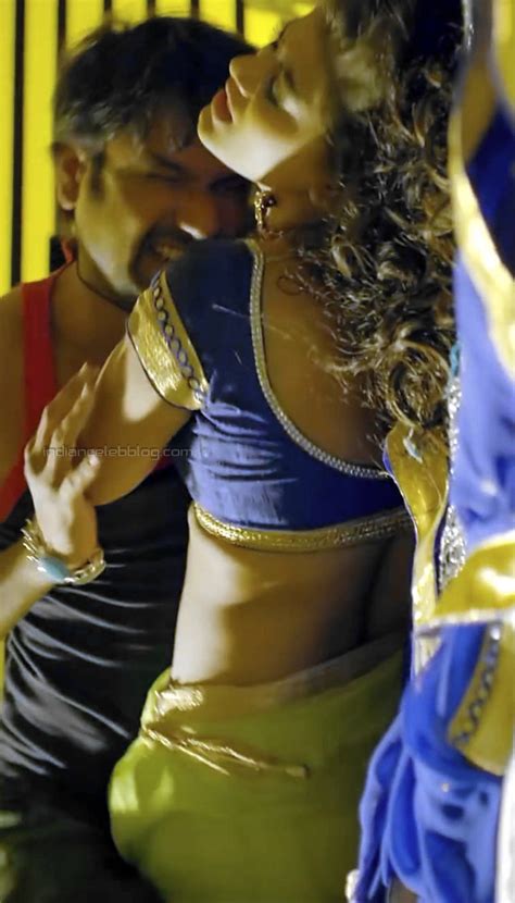 Yamini Bhaskar Kothaga Maa Prayanam Hot Saree Navel Photos Hd Caps