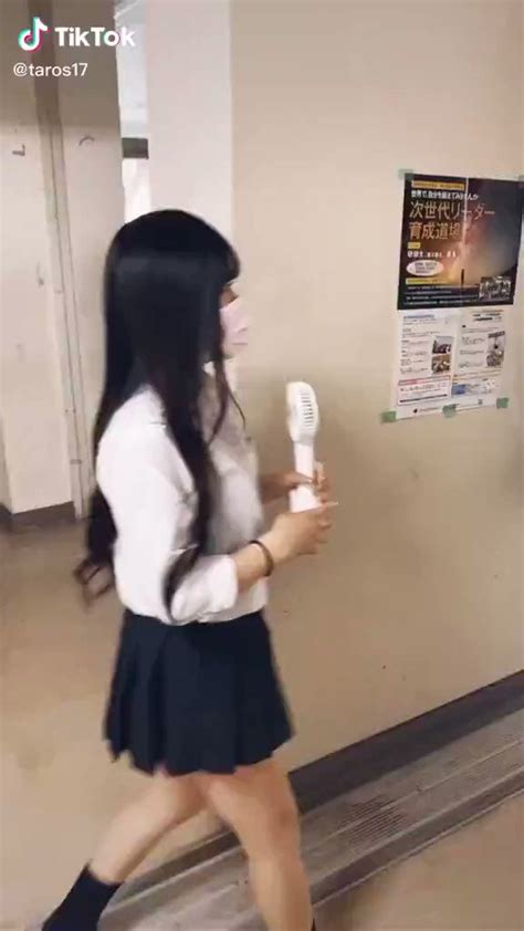 セクシーtiktok On Twitter Tiktok ミニスカ 制服