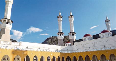 Solat Jumaat Fardu Di Negeri Pkp Terhad Ahli Jawatankuasa Masjid