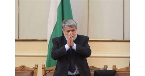 Четири партии зад Вежди Рашидов за председател на парламента