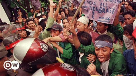 Mengingat Peristiwa Kerusuhan Mei 1998 DW 12 05 2015