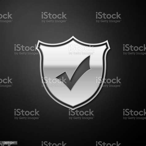 검은 색 배경에 격리 된 체크 마크 아이콘실버 쉴드 긴 그림자 스타일 벡터 개념에 대한 스톡 벡터 아트 및 기타 이미지 개념 검은색 광고 Istock