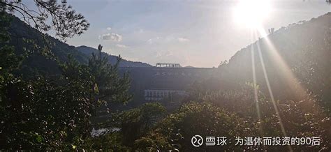 股票投资比的是谁犯错更少 股票投资，不是比谁做的正确的事情更多，而是比谁犯的错误更少。1、跟谁比？跟大盘比，跟标的公司比，跟自己比。2、为什么