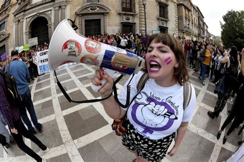 No Es Abuso Es Violación España Sale A Las Calles Contra Resolución