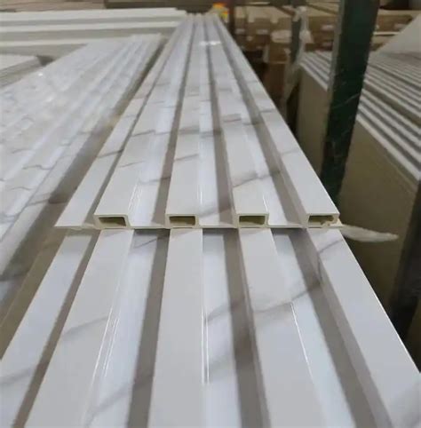 168x24mm Pvc Wpc 벽 패널 벽 천장 장식용 Wpc 피리 벽 패널