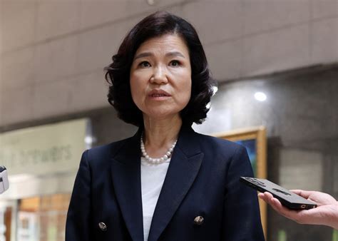 경찰 이진숙 방통위원장 법카 유용 의혹 사용처 압수수색 스타뉴스