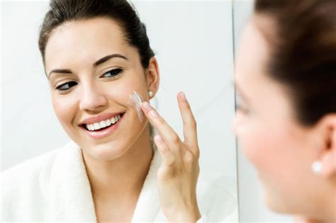 4 Signs Youre Stuck In A Skincare Rut Face The Future