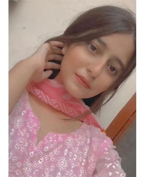 [1065 ] Stylish Girls Dpz Images Pics Photos Pictures And Wallpapers 2025