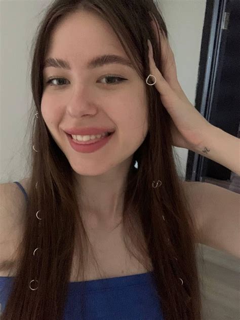 Selfie Without Filters Or Makeup😊 F18 Rselfie