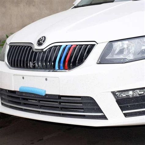 有些車車頭上的三色條是咋回事兒聽老司機一說明白了 每日頭條