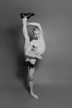 Michiel Gets Naked