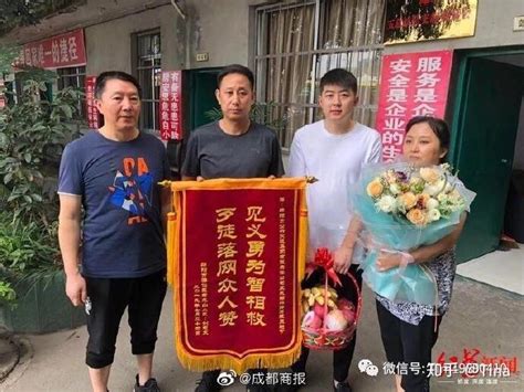 15岁 女孩深夜被打晕捆上三轮车 ， 知乎