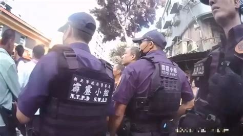 差點失控爆肢體衝突！三重宮廟遶境口角推擠 警急攔阻 民生電子報