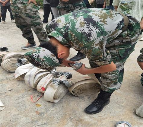 保卫处组织义务消防员知识培训及灭火实操演练 新闻网