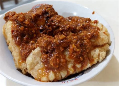 Batagor H Isan Kuliner Legendaris Paling Diburu