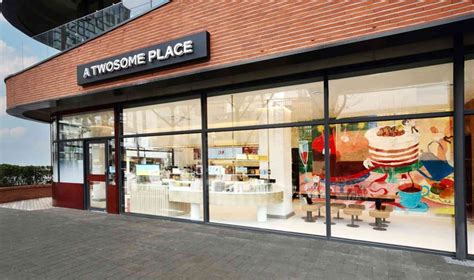 투썸플레이스 예술요소 적용 홍대 서교점 오픈 아트슈머 공략한다” 전자신문