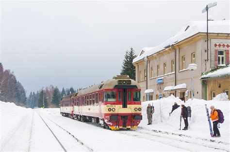 배경 화면 눈 겨울 기차 케이블카 수송 기관차 동결 나무 선로 Cd 산맥 대중 교통 철도 운송 철도 차량 케스 케드 라히 블락 제 레즈 니체
