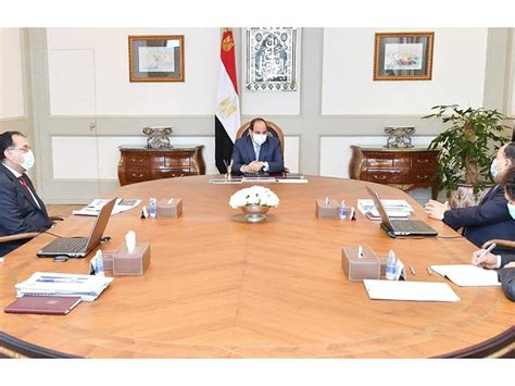 السيسي يطلع على جهود الدولة لدعم المشروعات الصغيرة والمتوسطة مصراوى