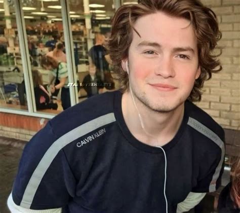 Kit Connor Long Hair Ideal Boyfriend Connor Cute Actors