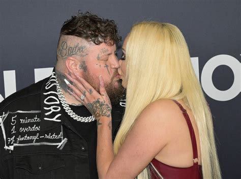 Jelly Roll Off Internet After Constantly Bullied About His Weight