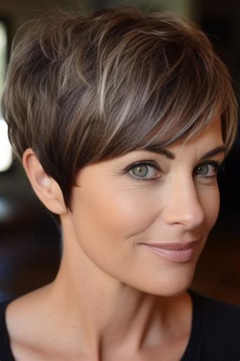 35 Flattering Hairstyles With Bangs That Are A Hit With Women Over 50