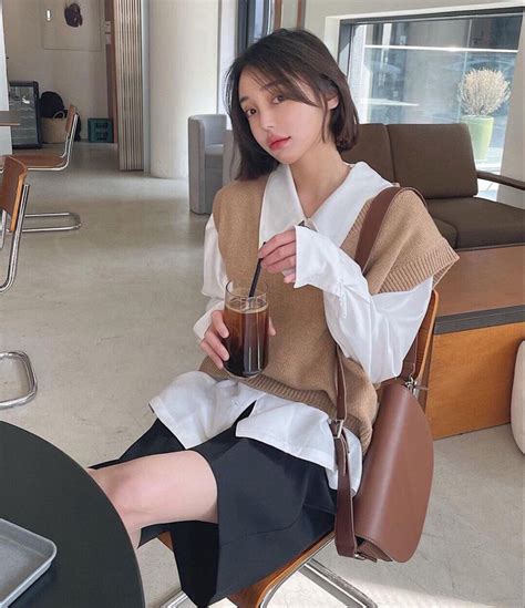 Ghim Của 정주 이 Trên 옷37