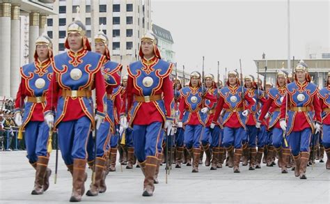 “Монгол цэргийн өдөр” буюу зэвсэгт хүчний 99 жилийн ой өнөөдөр тохиож байна