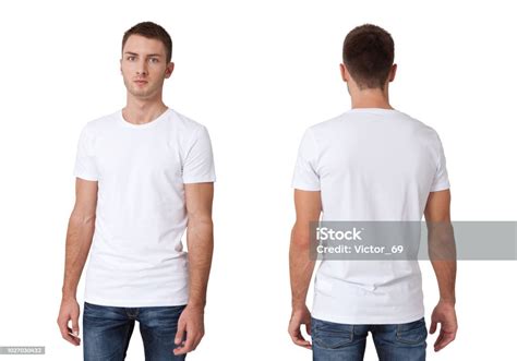 셔츠 디자인 및 사람들 개념가까이 고립 된 빈 흰색 T셔츠에서 젊은 남자의 T 셔츠에 대한 스톡 사진 및 기타 이미지 T 셔츠 공란 남자 Istock