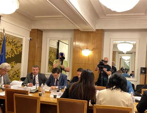 Меморандумът с Gemcorp е необвързващ документ