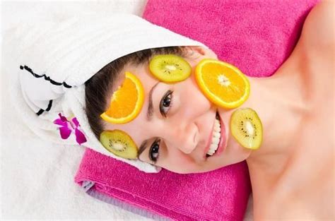Como fazer máscaras caseiras pare rejuvenescer a pele Máscara de