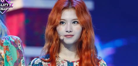 Les Internautes Captivés Par La Fancam De Sana Twice Sur More