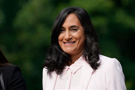 Trudeau Overhauls His Cabinet Drops 7 Ministers And Shuffles Most