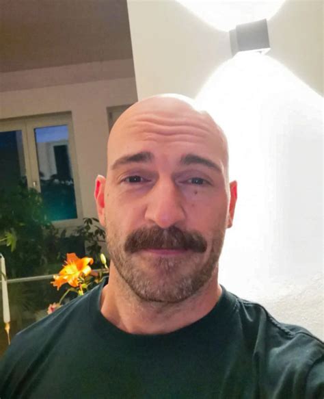 Browse Bald Communities On Tumblr