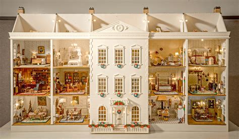 Doll Houses Inside