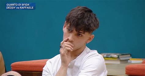 Amici 20 Deddy In Lacrime Per La Mancanza Della Fidanzata Di Grazia
