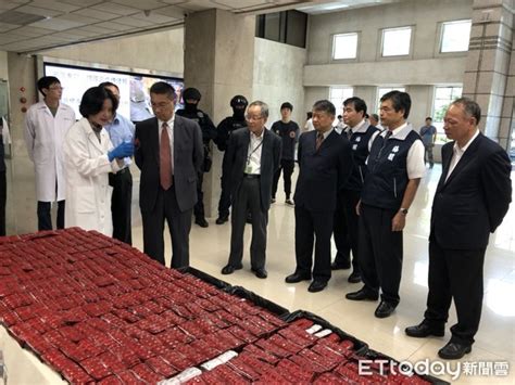 影／160萬顆一粒眠釣魚活餌名義出口馬國被截獲 總價值32億 Ettoday社會新聞 Ettoday新聞雲