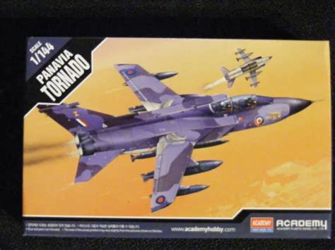 Academy 1144 Scale Raf Panavia Tornado Fighter Bomber Cold War Kit 7